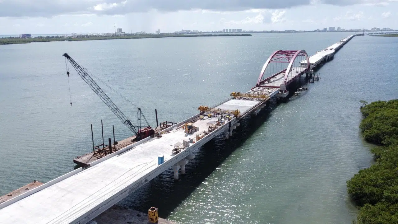 Avances del puente vehicular Nichupté: 85% de obra y entrega en 2025